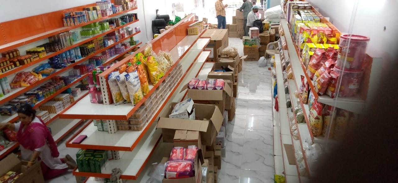 Manufacturing and Supplying Supermarket Rack in Rohtak